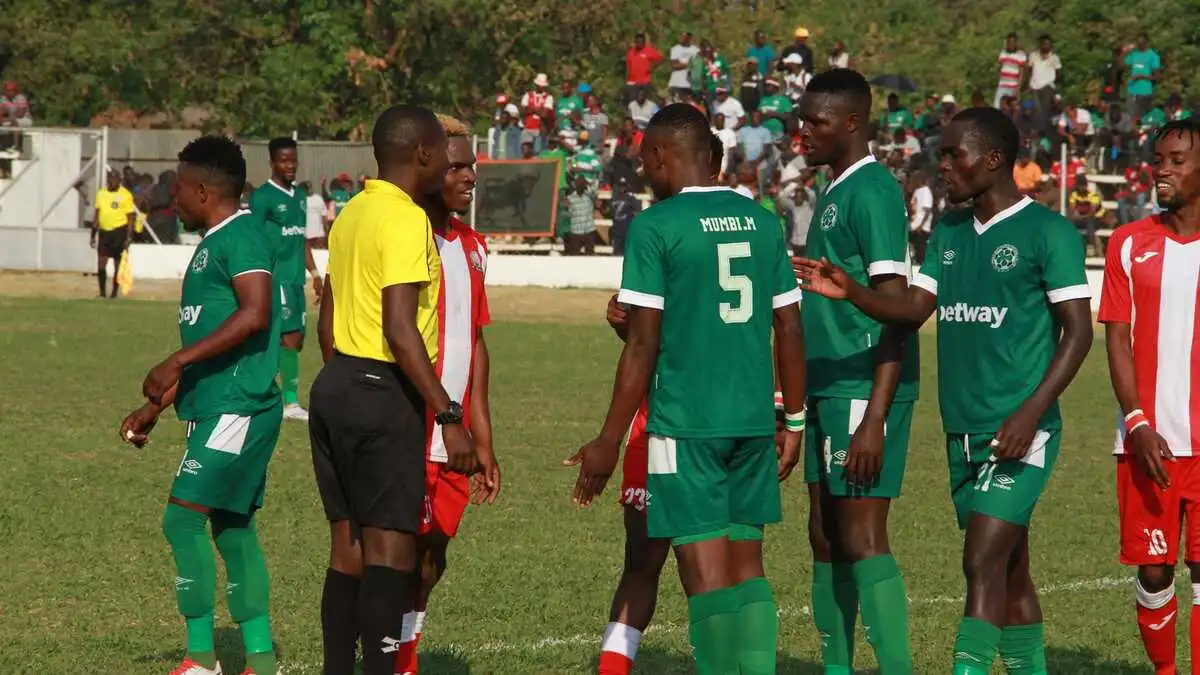 FAZ acts to resolve nationwide referee match boycott - Bolanews